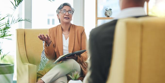 Case Manager vs Social Worker: What's the Difference?