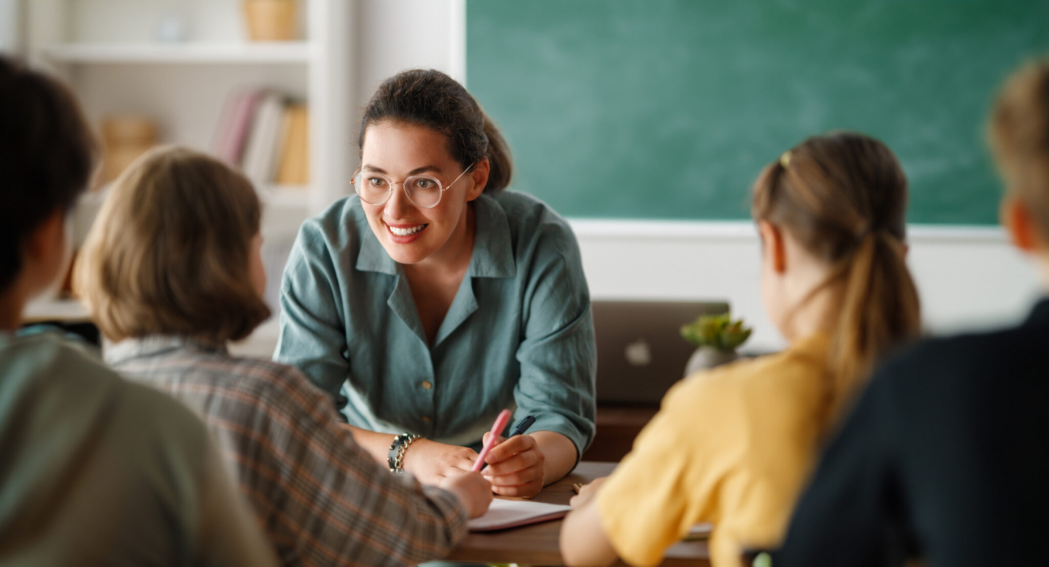 Can You Be a Teacher with an Associate's Degree? | Alliant University